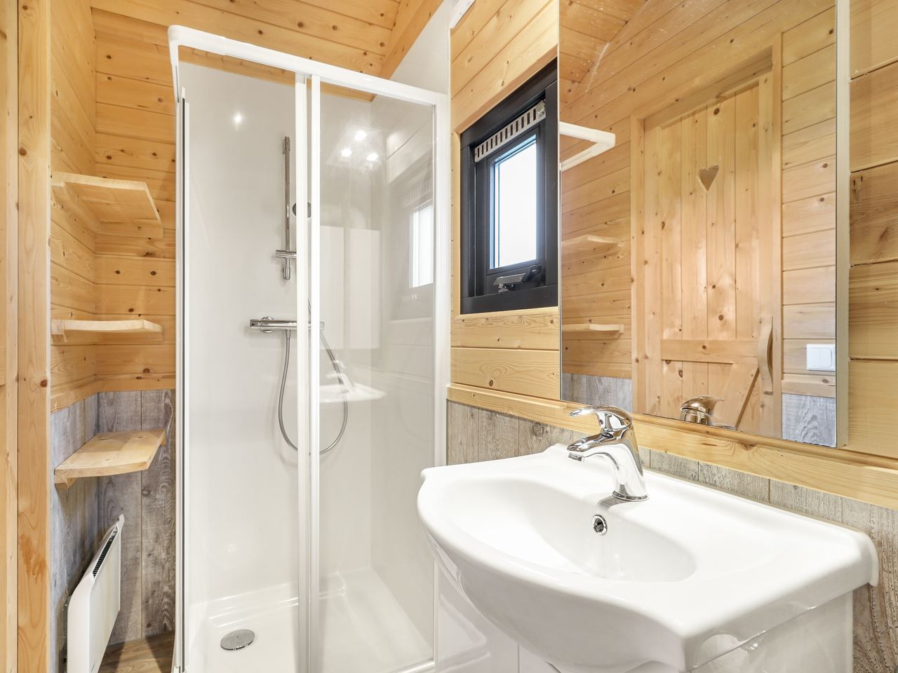 4-person woodlodge 4BW on Holiday park Warsberg